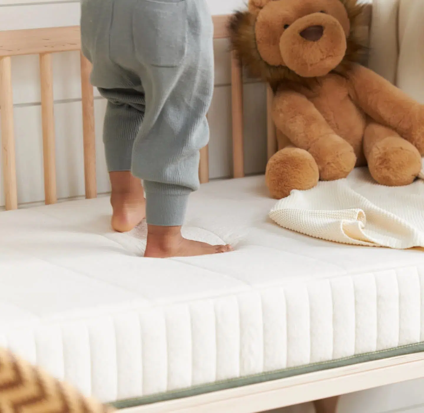 The Healthiest Organic Crib Mattresses For Your Baby (2023) - SANABLOGS The Healthiest Organic Crib Mattresses For Your Baby (2023) - SANABLOGS